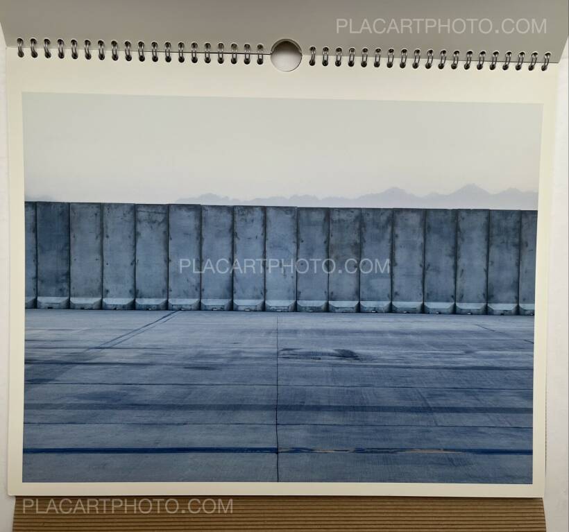 Edmund Clark: The Mountains of Majeed, Here Press, 2014 | Bookshop Le ...