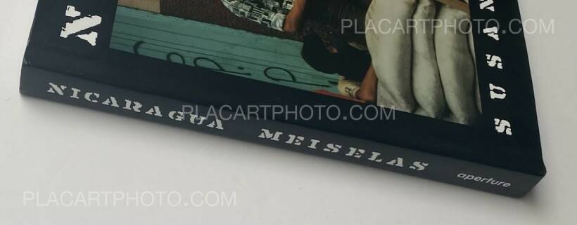 Susan Meiselas: NICARAGUA (SIGNED), Aperture , 2016 | Bookshop Le Plac ...