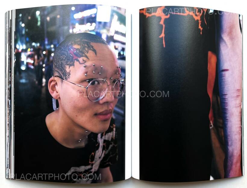 Seung-woo Yang: TFW Korea (Signed copy), Zen Foto Gallery, 2024 ...