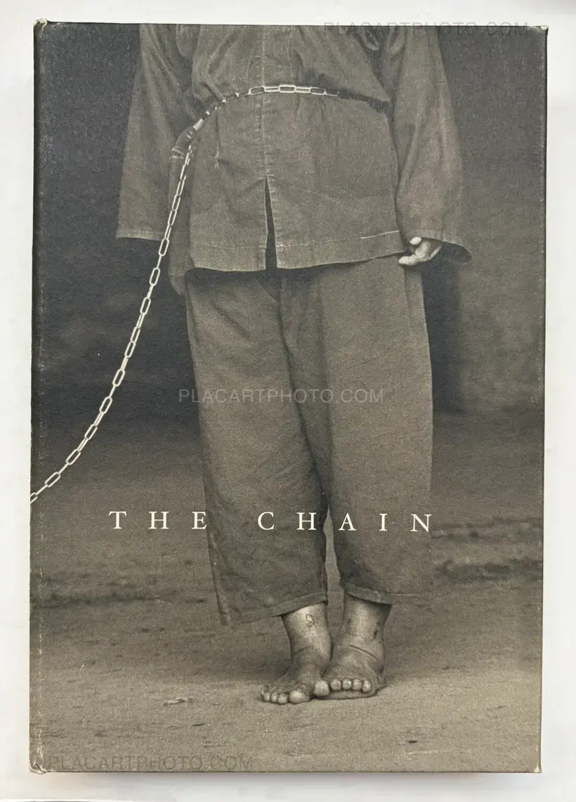 Chien-Chi Chang: THE CHAIN (SPECIAL EDT WITH METAL BOX) (ASSOCIATION ...