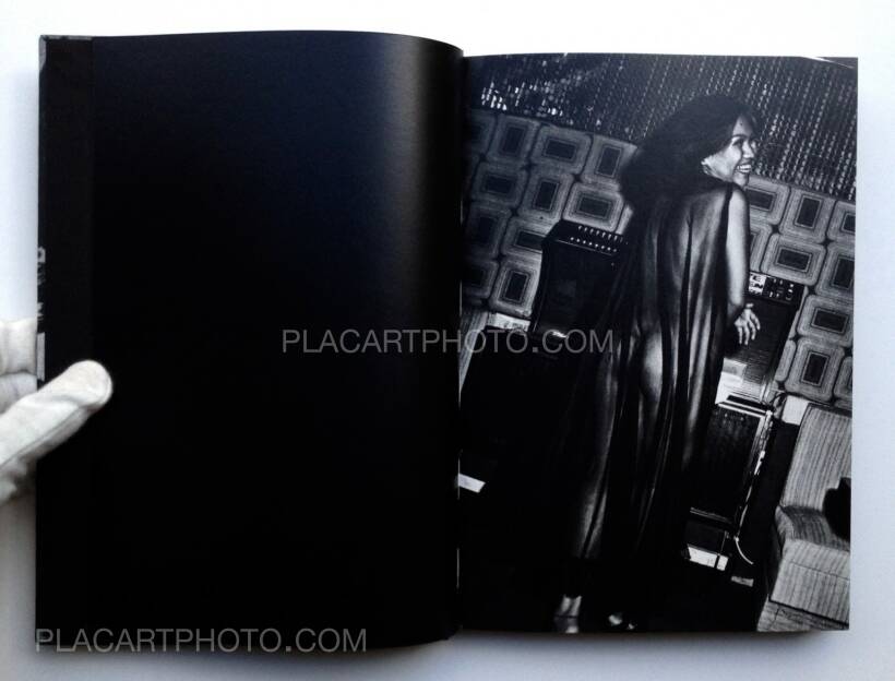 Keizo Kitajima: Modoru Okinawa, Gomma, 2015 | Bookshop Le Plac'Art Photo